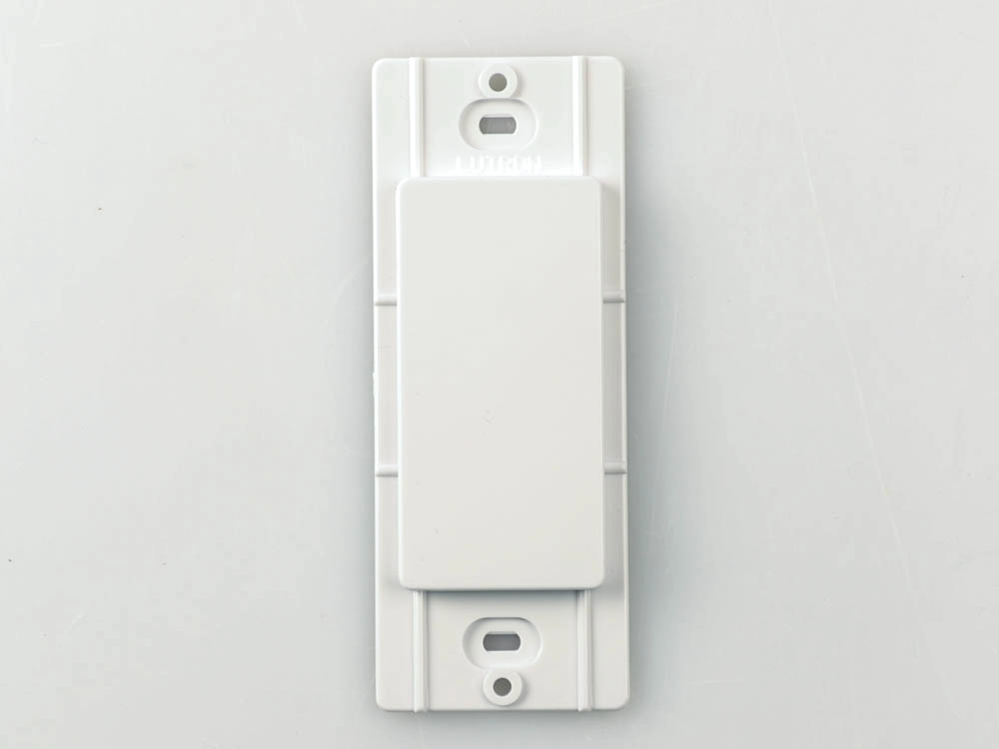 Lutron DV-BI-WH - Pioneer Music Company